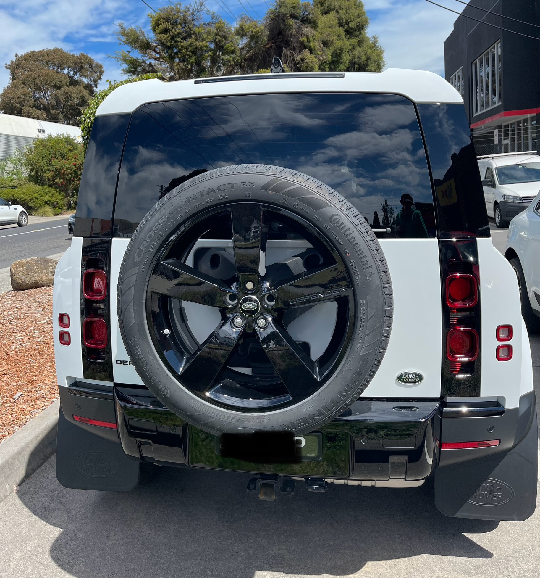 Luxurious and Stylish: 2021 Land Rover Defender